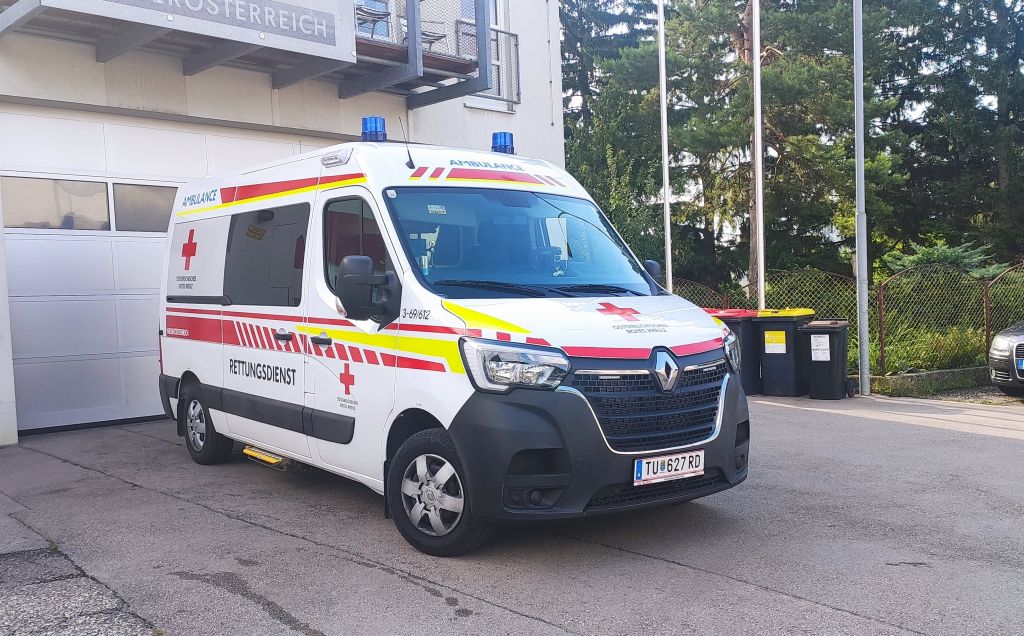 KTW 69/612 Renault Master – Rotes Kreuz