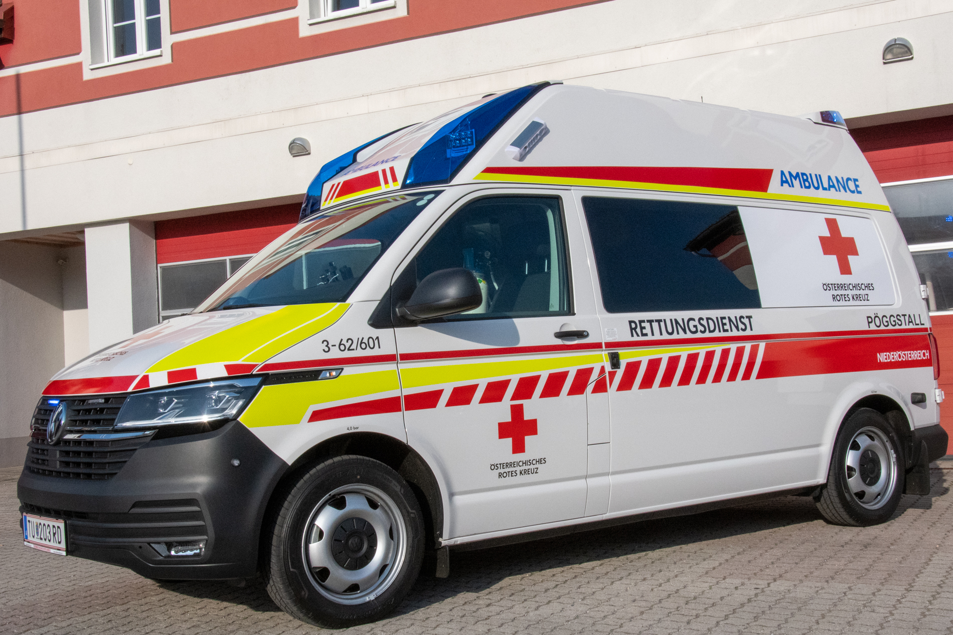 Neuer RTW für Pöggstall – Rotes Kreuz