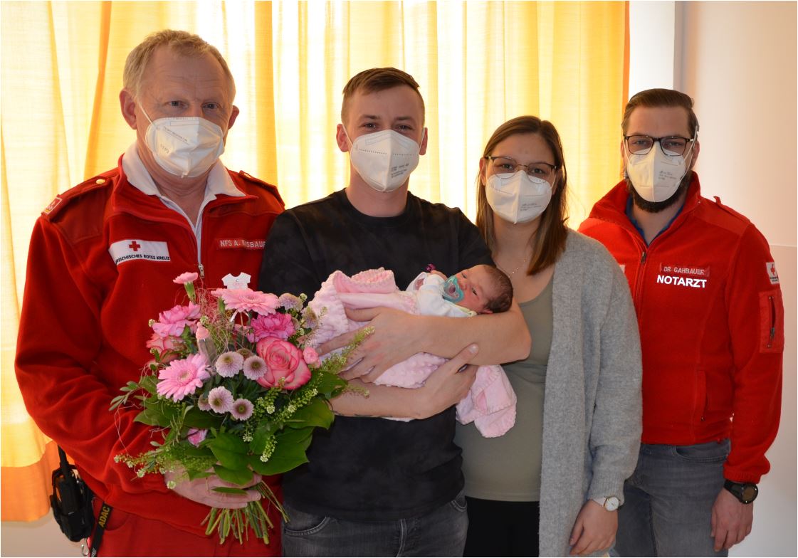 Geburt im Auto – Rotes Kreuz